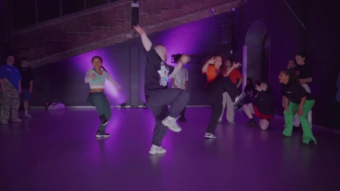 Viral Make Tik Tok Dance Video Dance Video Tik Tok Dance Group Hip