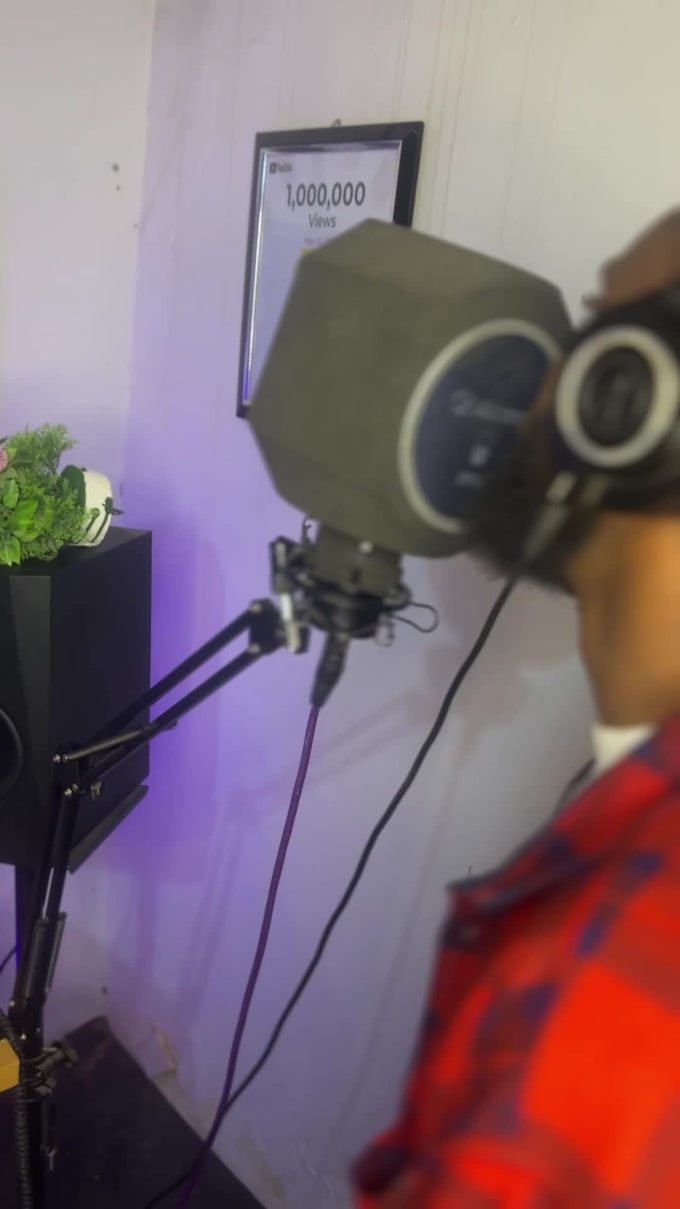 Be your rnb, afrobeat, hiphop songwriter and producer by Piccaso_edits ...