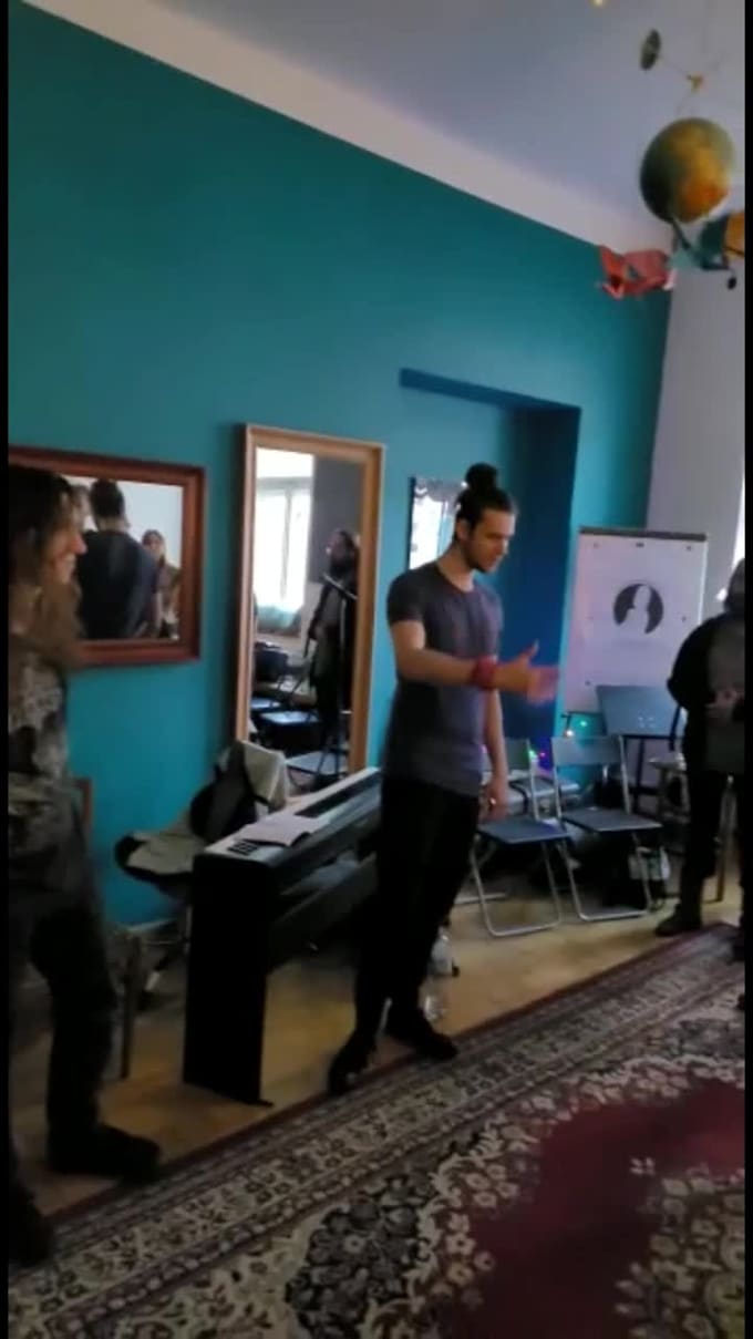 Teach you how to scream, growl or sing with distortion by Sibilavocals ...