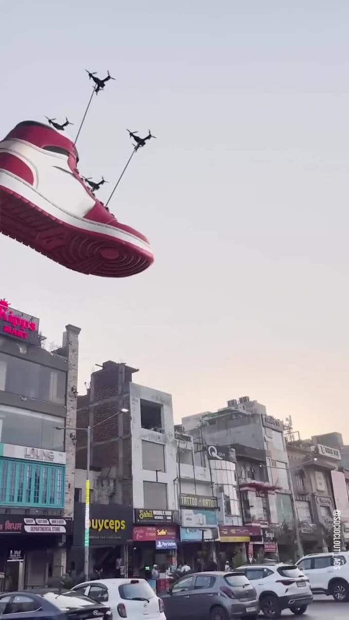 Make futuristic 3d shoe animation 3d cgi animation 3d vfx animation ...