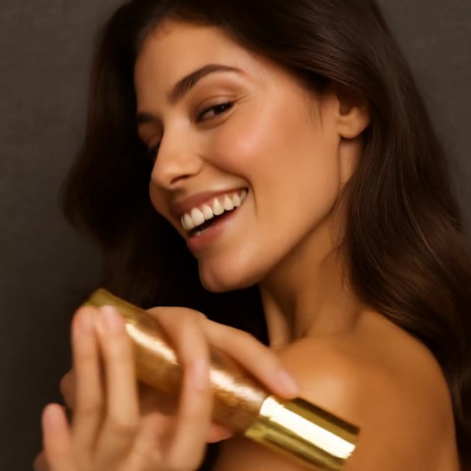 Edit product photos and create custom backgrounds with ai by Linapalu ...