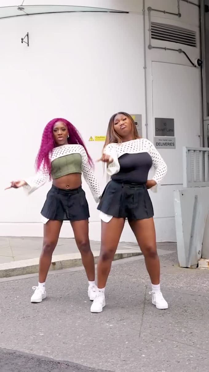 Do tiktok gospel group dance, afrobeat shuffle choreography afro ...