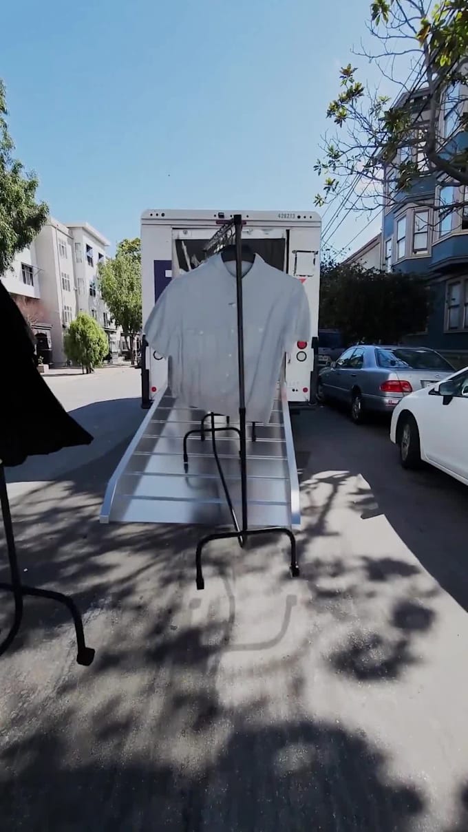 Create stunning visual effects for your clothing line