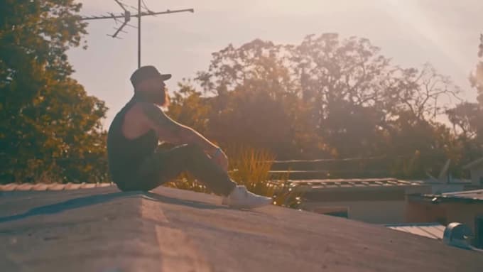 Interpretaré música country rap y hip hop contundente como cantante y ...