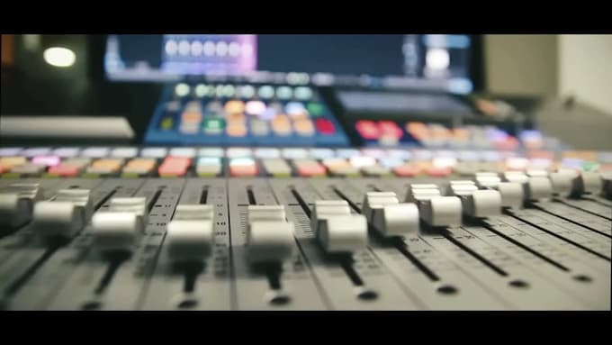 Record a custom male producer tags, dj drops or hype voiceover by ...