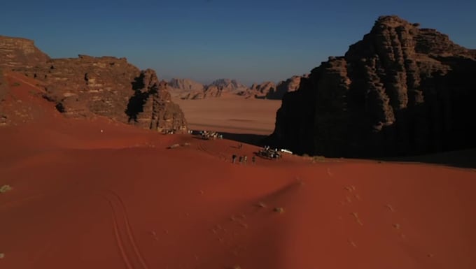 Shoot videos for you in the saudi arabian desert by I_nabz1 | Fiverr
