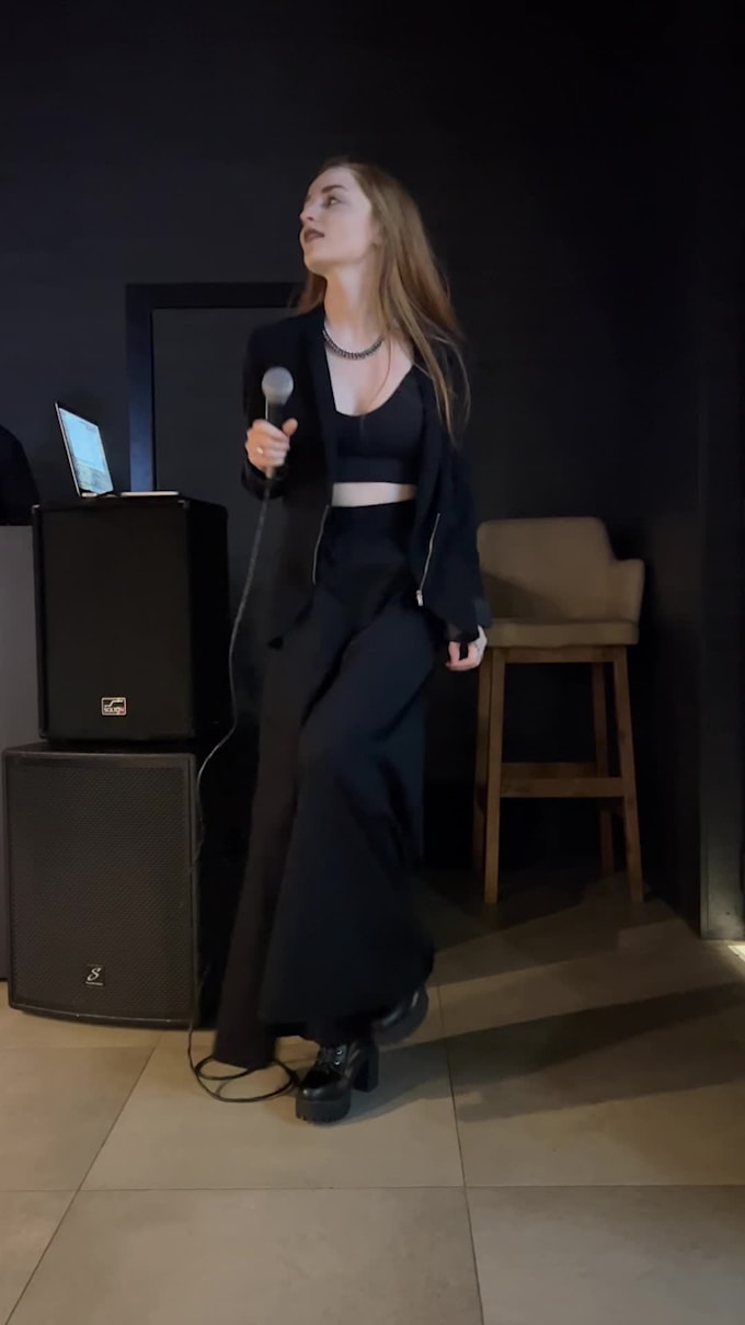 Be your female singer with powerful voice by Daryaredgirl | Fiverr