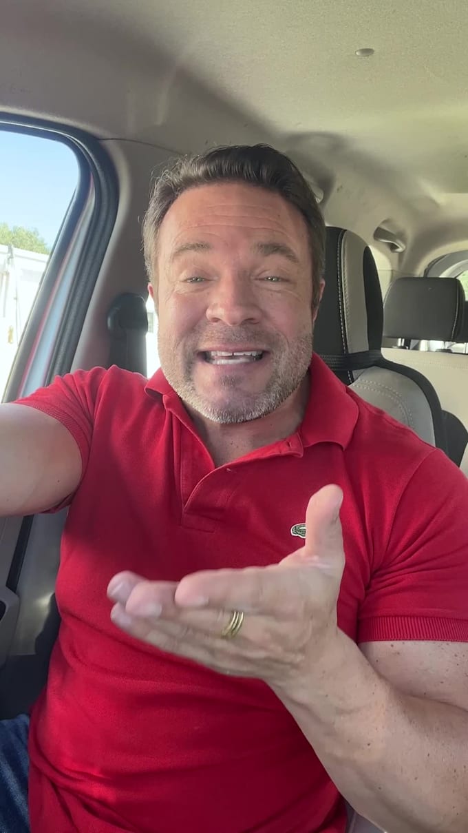 Film a ugc spokesperson video in my car by Woopull | Fiverr