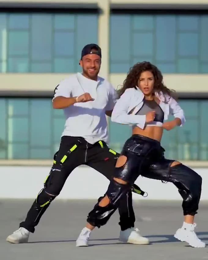 Create a tik tok dance video with new dancing style, choreography dance ...