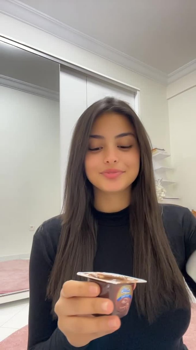 Erstellen sie arabische ugc-videos mit einem professionellen arabischen modell für tiktok und ...