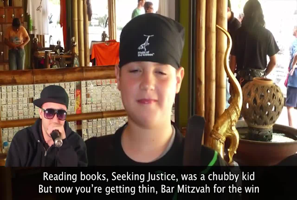 Design a clean and stunning mobile app promo video by Rapper_man